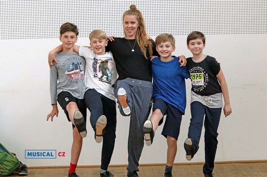 EXKLUZIVNĚ: Noví protagonisté muzikálu BILLY ELLIOT již pilně zkouší v ...